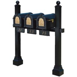 Keystone Series Triple Mailbox Post (Mailboxes not included)